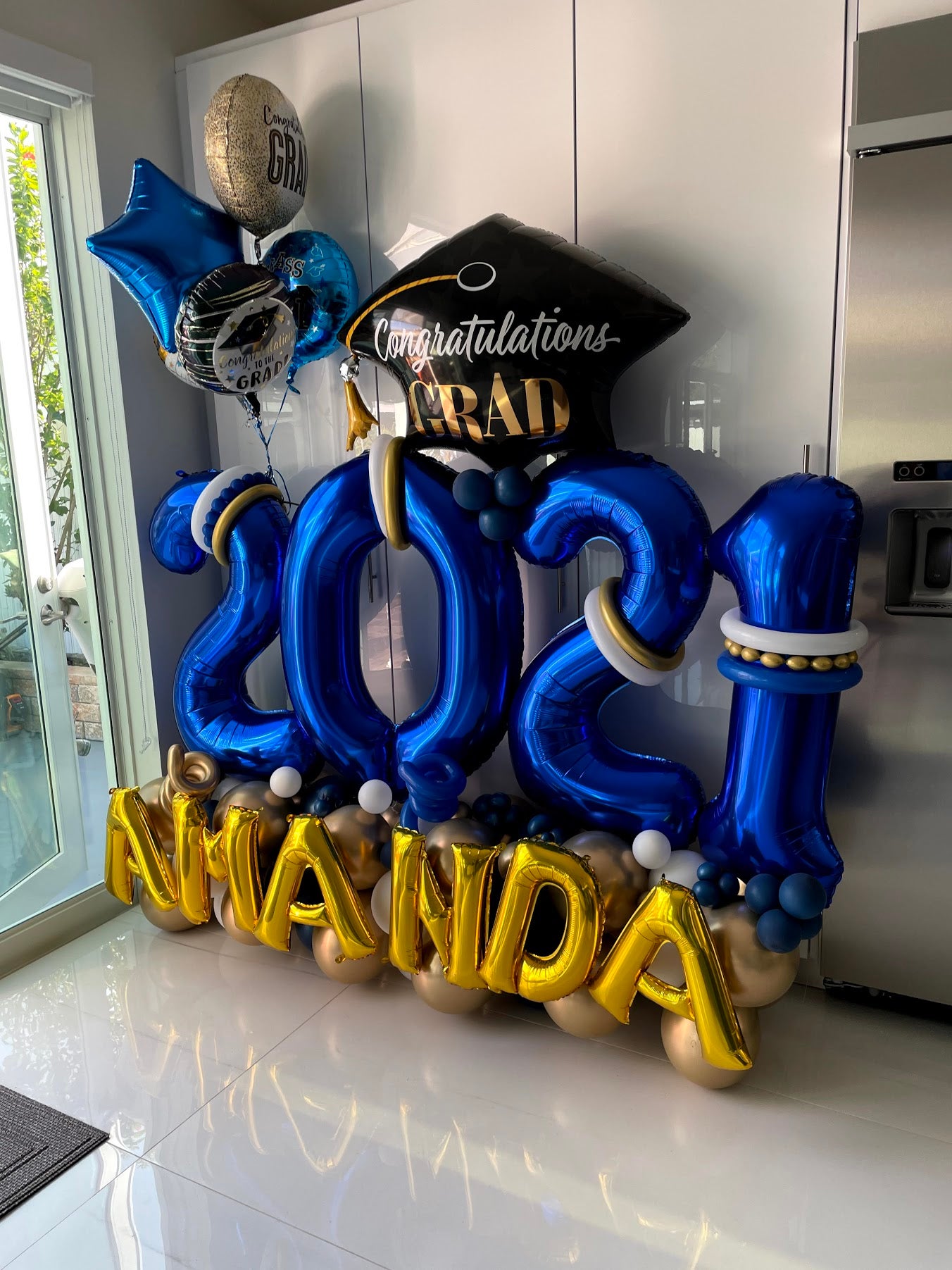 Large Graduation Balloon Bouquet | Just 2 Party Balloon Decor & Custom ...