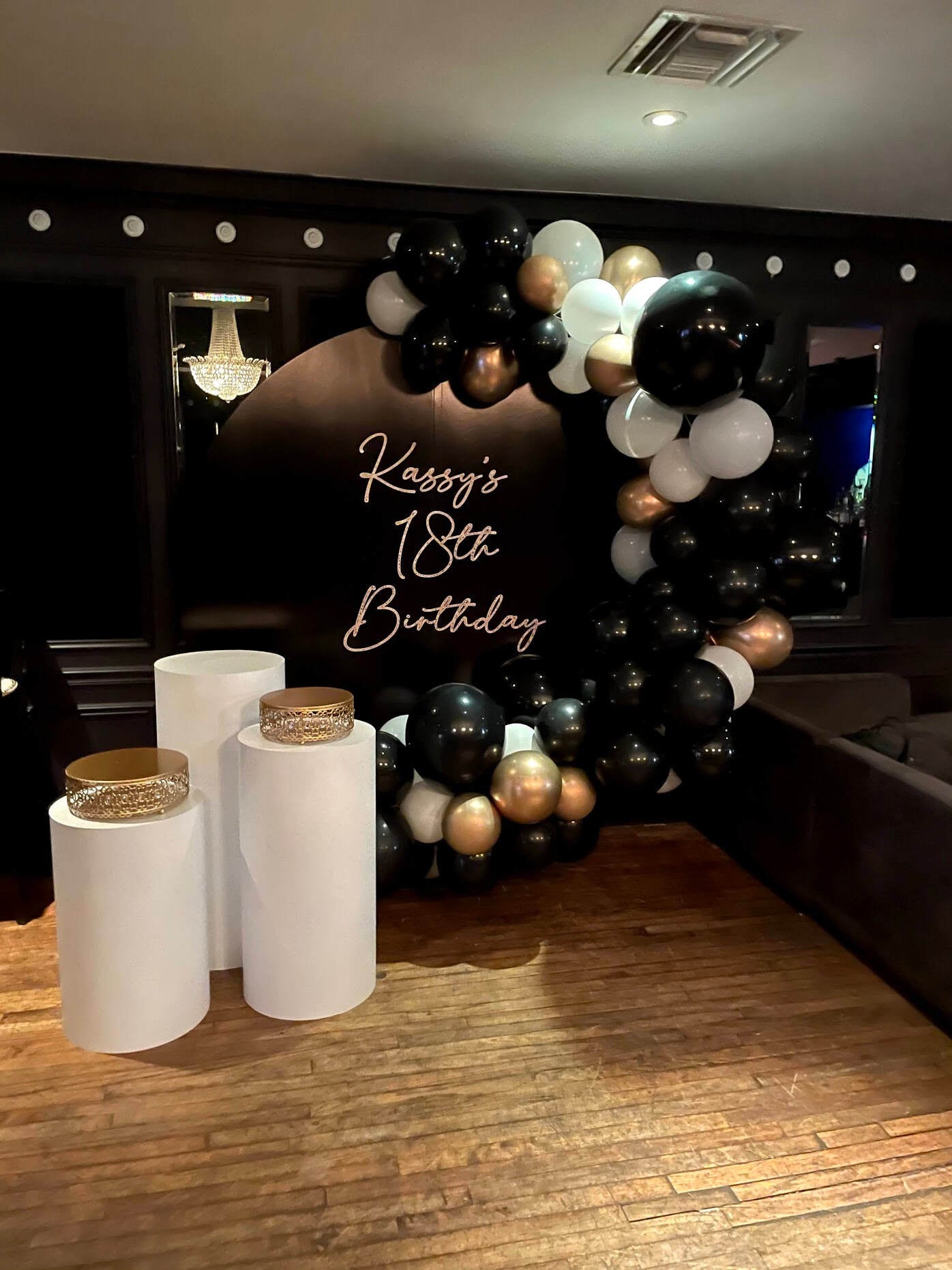 Custom Round 6ft Backdrop with Balloon Garland | Just 2 Party Balloon ...