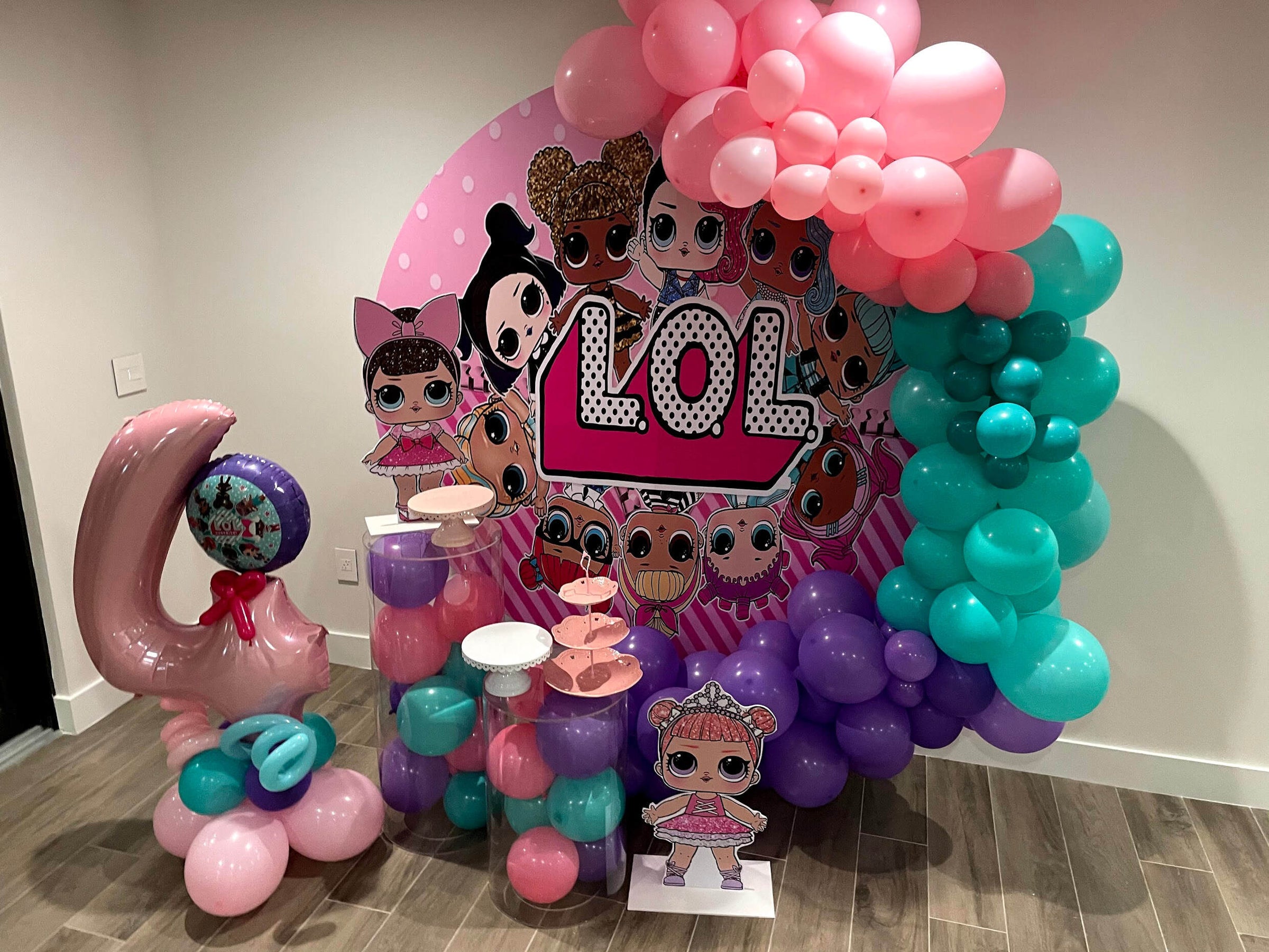 Custom Round 6ft Backdrop with Balloon Garland | Just 2 Party Balloon ...